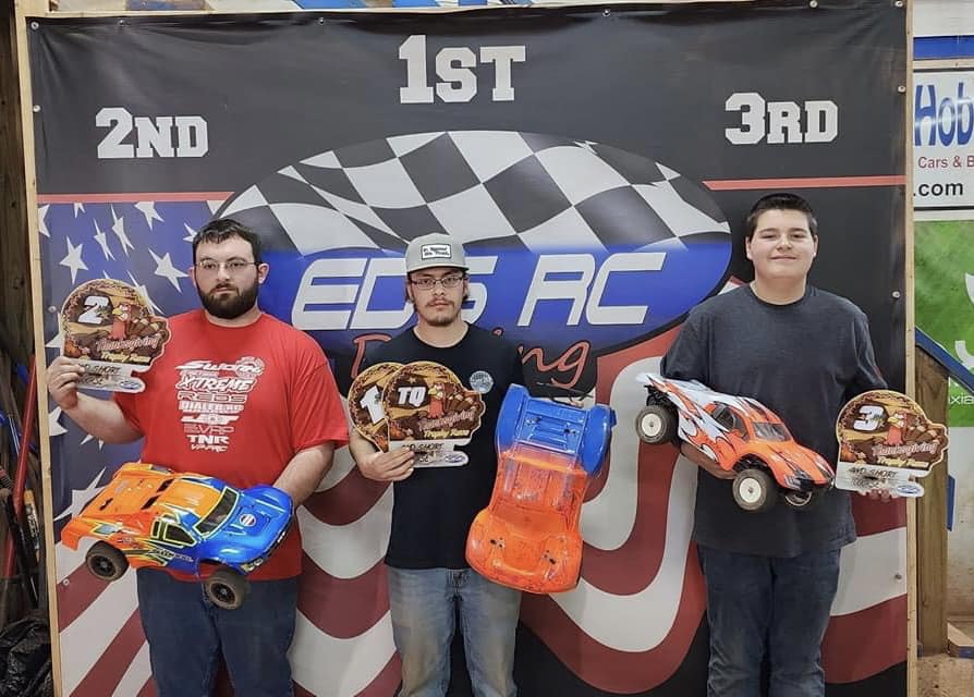 Thanksgiving Trophy race at Eds RC Parkersburg in West Virginia on 2022 ...